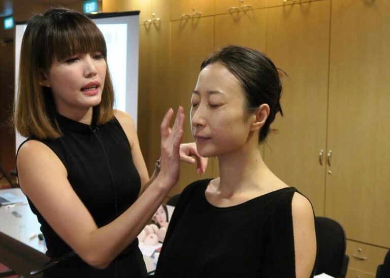 6 Best Makeup Classes In SG: Enhance Your Beauty Skills 2024